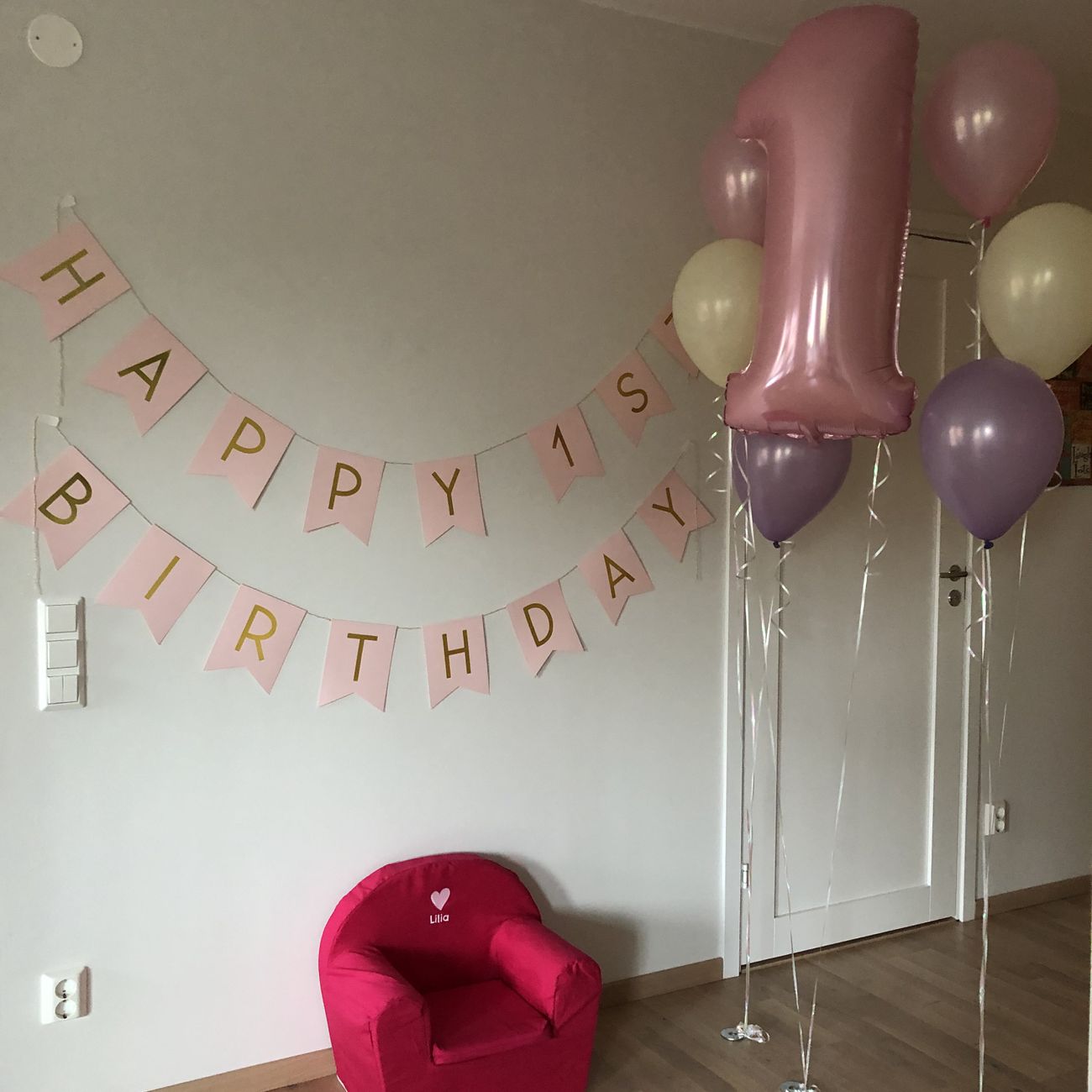 Viirinauha Happy 1st Birthday Vaaleanpunainen/Kulta | Partyking.fi