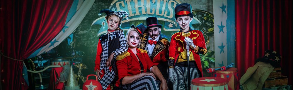 Matchende halloweenkostymer for hele familien! | Partyking